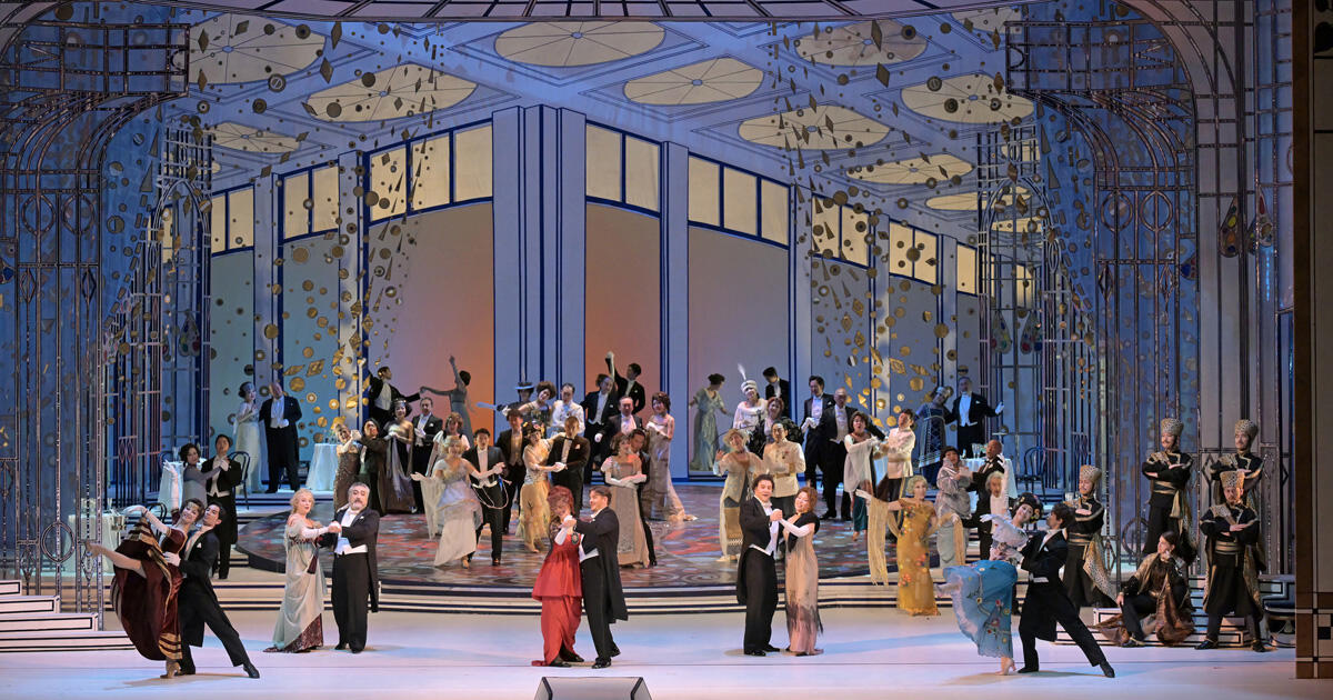 Die Fledermaus | Opera | NEW NATIONAL THEATRE, TOKYO